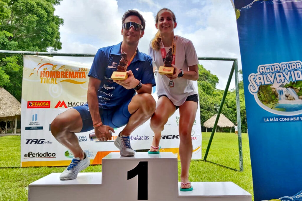 Sáenz y García encabezaron el triatlón Hombre Maya | CDAG